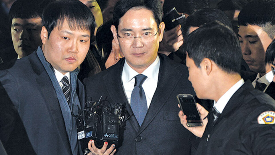 Detuvieron al CEO de Samsung | Escándalo de corrupción en Corea del sur ...
