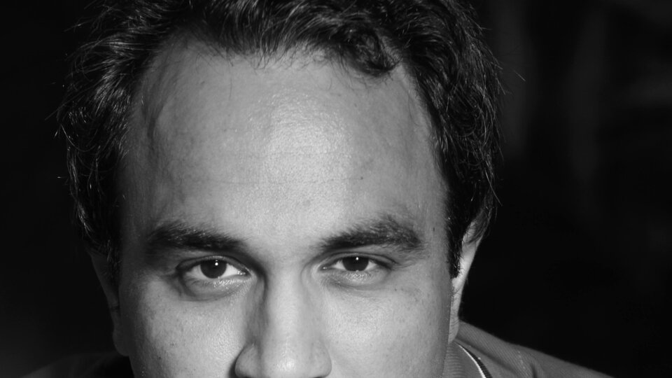 “Uno va por donde va la música” | Alexander Panizza se presenta esta ...