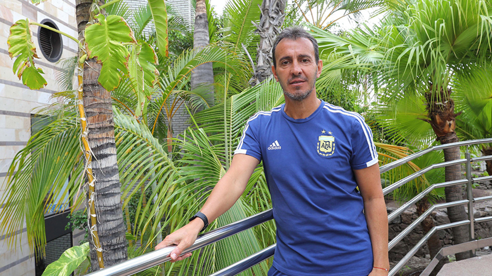 Fernando Batista le apuesta al buen fútbol | La Selección Sub 23 ...