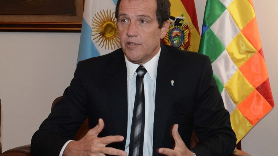 Ariel Basteiro vuelve a la embajada de Bolivia | Ingresó su pliego en ...