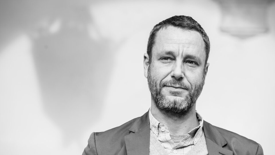 El autor italiano Sebastiano Mauri habla de su novela “Disfruta el ...