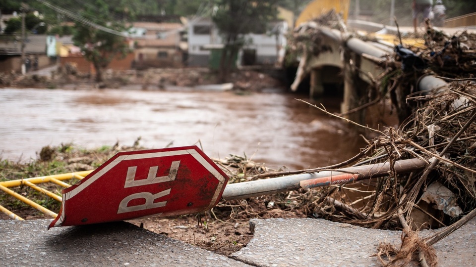 Fuertes Lluvias Dejan 10 Muertos Y Miles De Damnificados En Brasil