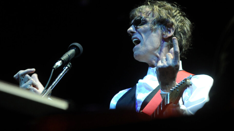 10 años sin Spinetta: seguir viviendo con su amor | Un artista esencial ...