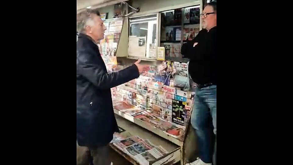 Video: mal momento para Mauricio Macri durante una recorrida por ... Video: mal momento para Mauricio Macri durante una recorrida por ...