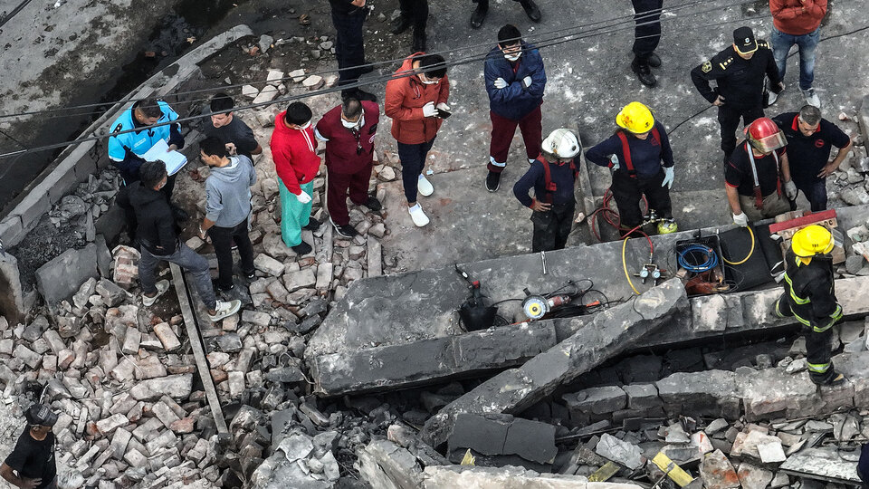 Murió un obrero de 19 años | Derrumbe en una obra en Ituzaingó | Página|12