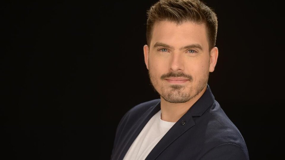 Maximiliano Legnani: "Prefiero que un poema sugiera y no que lo ...