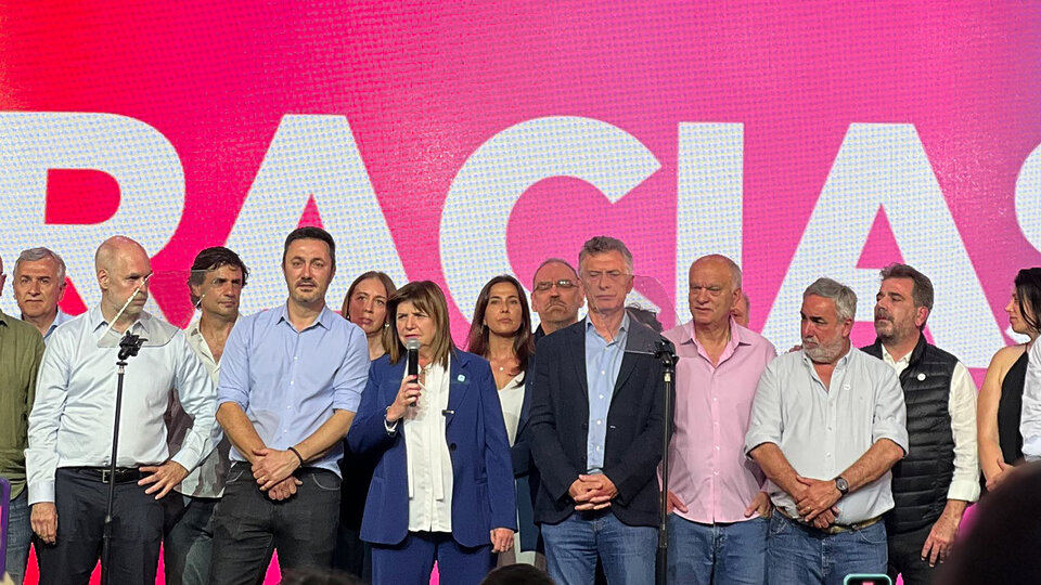 Javier Milei: el Mulo | La Argentina inmersa en la Trilogía de la ...