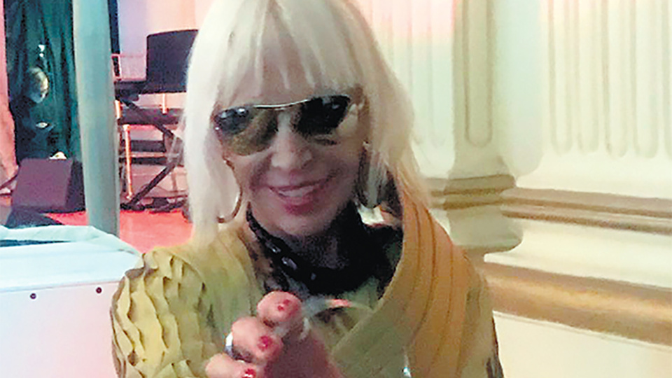 Marta Minujín en Times Square | Inauguró una escultura inflable en ...