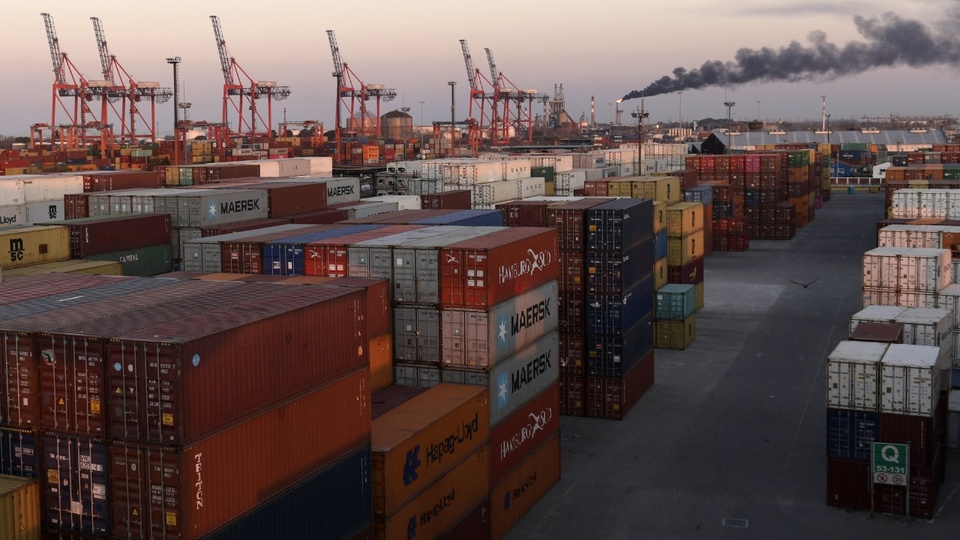 La economía se contrajo en el tercer trimestre | Cayó 0,8 y en el año ...