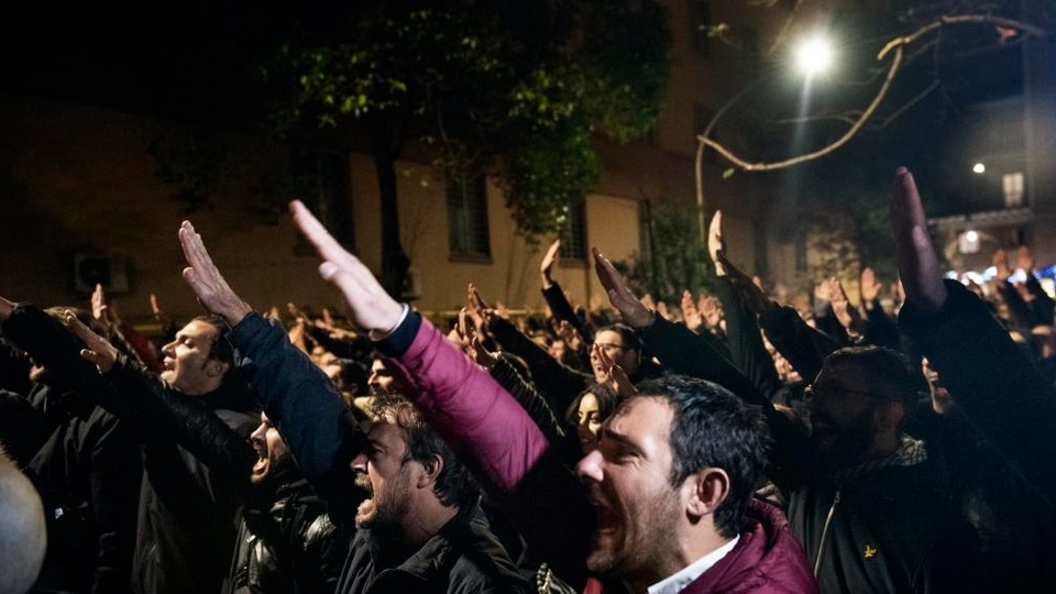 Los saludos fascistas ocupan el centro de la escena en Italia | La ... Los saludos fascistas ocupan el centro de la escena en Italia | La ...