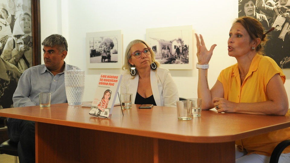 "Hay que contar todo otra vez" | Presentación del libro "Los nietos te ...