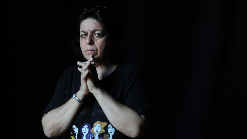 Mónica Cabrera, "Mondo Roto", y el humor político en tiempos de Milei ...