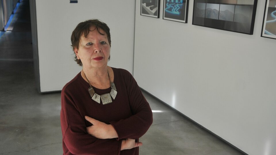 Se inaugura la muestra "Lotty Rosenfeld: Entrecruces de la memoria ...