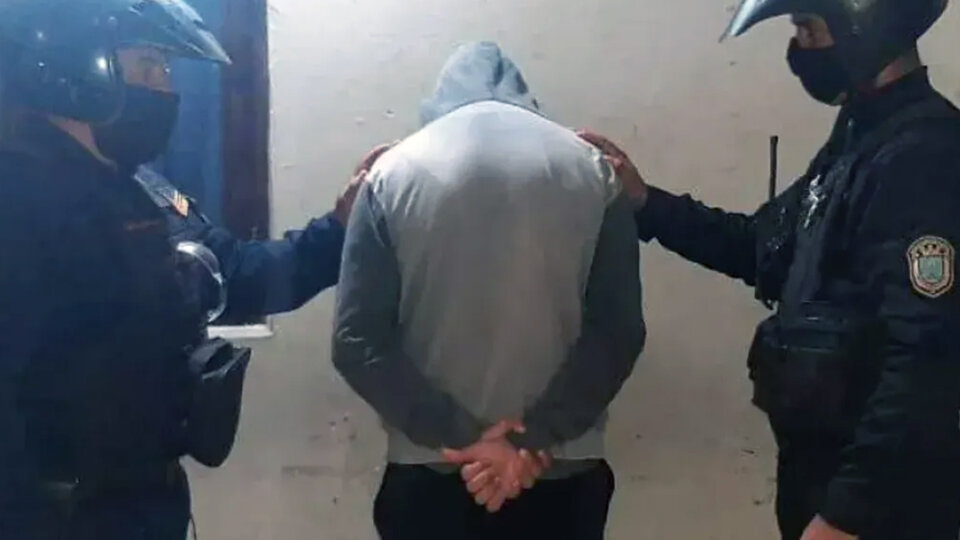 Detienen a un hombre que amenazó con difundir videos sexuales de su expareja | En Santiago del ...