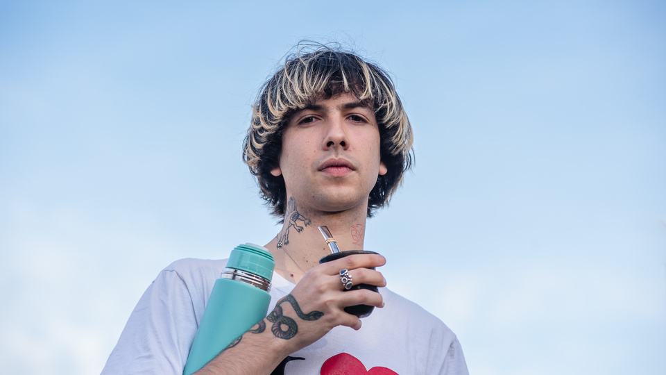 Doppel gangs: "Yo me camuflo en la fantasía, es mi escudo" | Esta noche ...