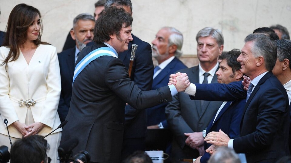 La danza del gato y el león: el enojo de Macri y los elogios forzados ...