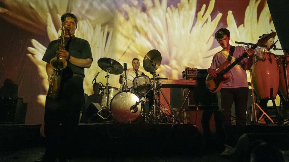 Bad Bad Not Good renovó su idilio argentino | Tocaron en la sala Deseo ...