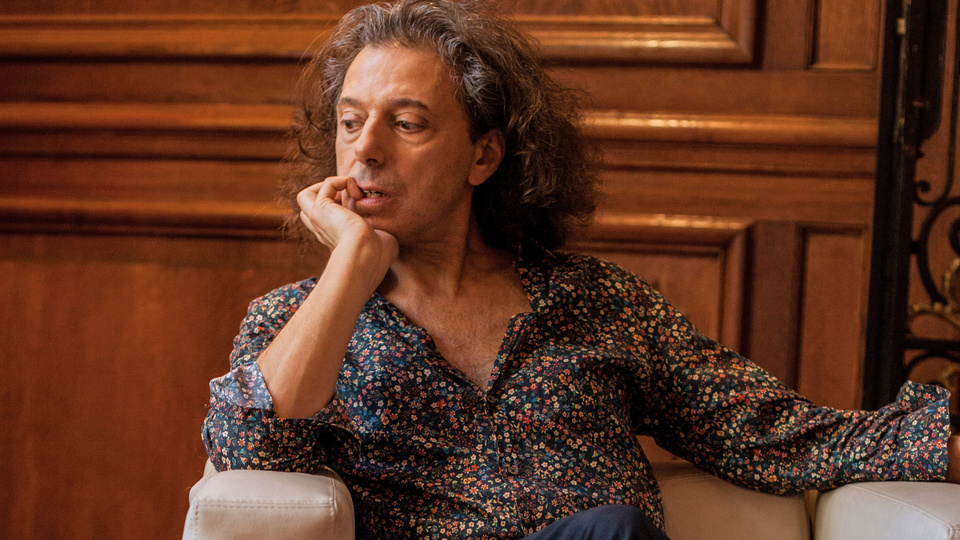 El filósofo Eric Sadin convoca a una contracumbre de Inteligencia ...