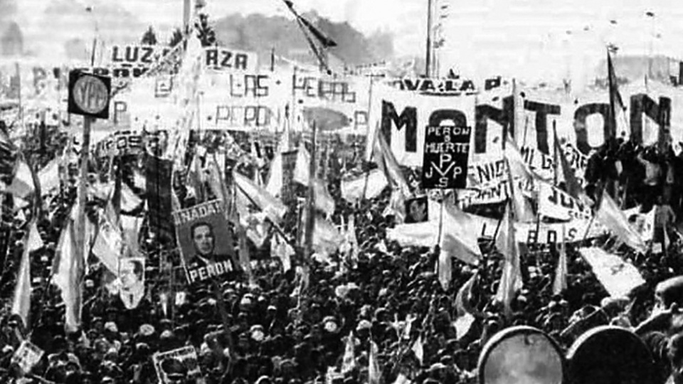 Peronismo y proscripción, a 52 años del vuelo chárter | La historia del ...