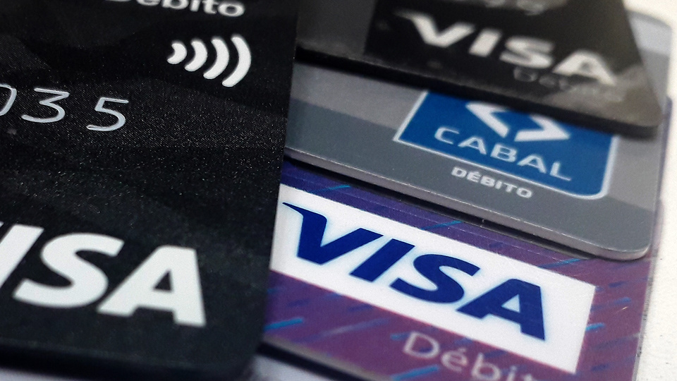 How to use the debit card for dollar purchases | The Central Bank ...