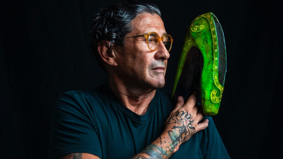 El artista correntino Juan Gutiérrez presenta, a los 70, su primera muestra individual en Buenos ...