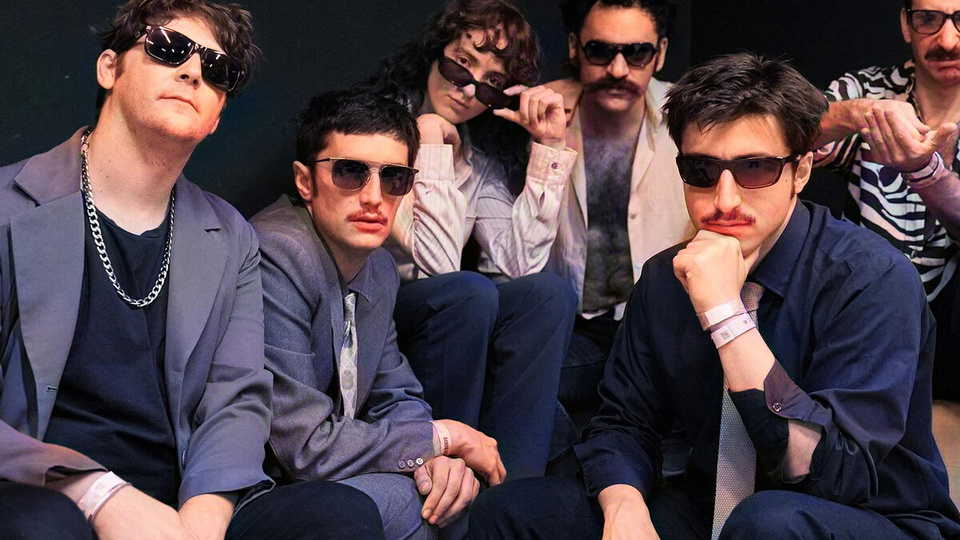 Recuperar la alegría y el compromiso | Lucas Difonzo, voz y guitarra de ...