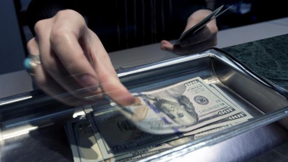 Dollar to Peso: 1200 Peso Mark & Market Dip - www.world-today-journal ...