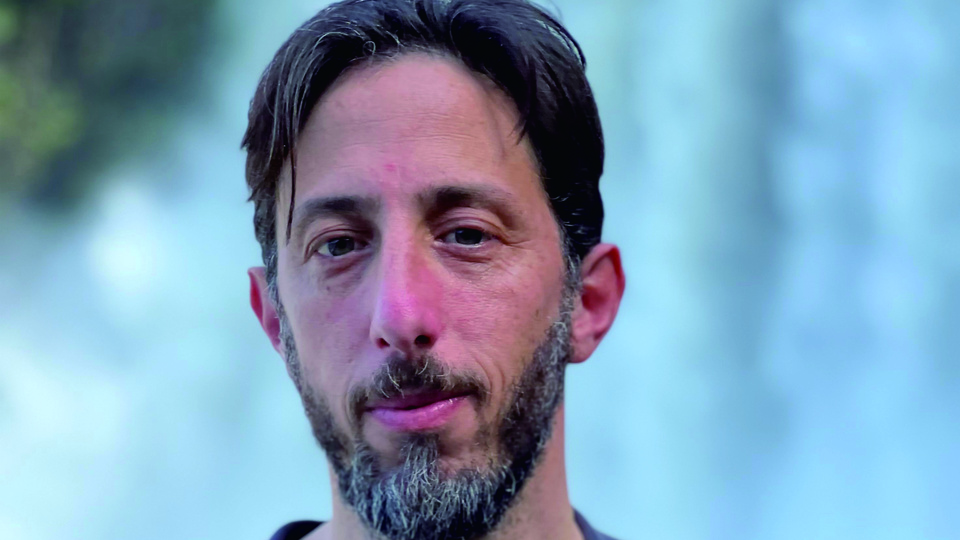 "Los fieles" de Fernando Chulak, finalista del Premio Herralde de ...