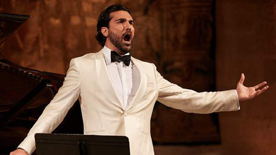 Jonathan Tetelman debuta en el Teatro Colón | El tenor nacido en Chile y formado en Estados ...