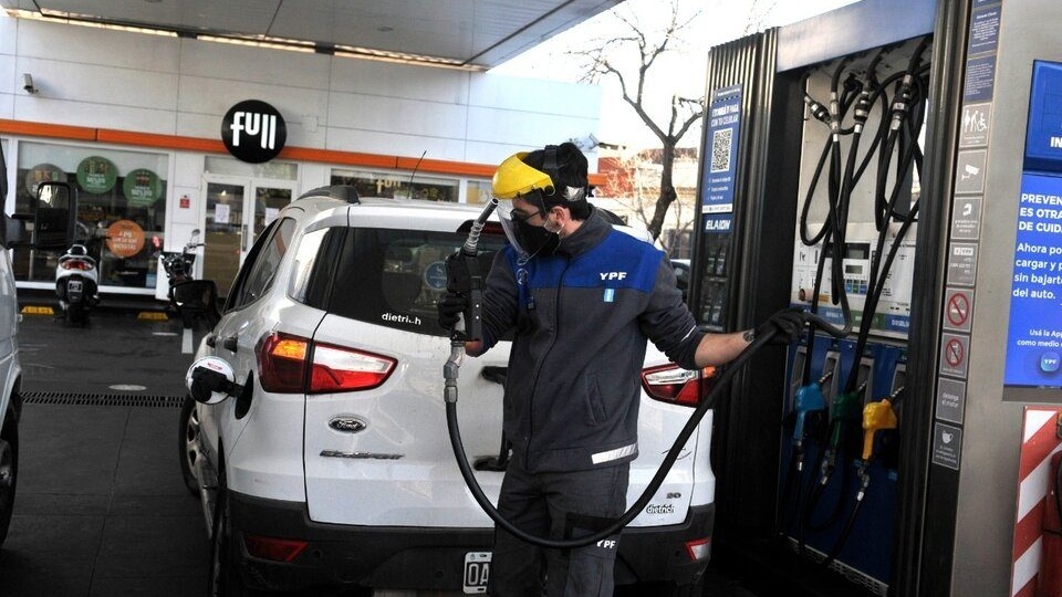 Aumenta la nafta en YPF: cuánto cuesta el litro desde hoy | Página|12