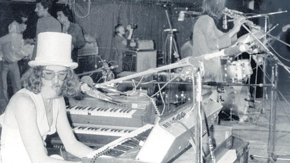 Se cumplieron 45 años de "pequeñas anécdotas de las instituciones" de ...