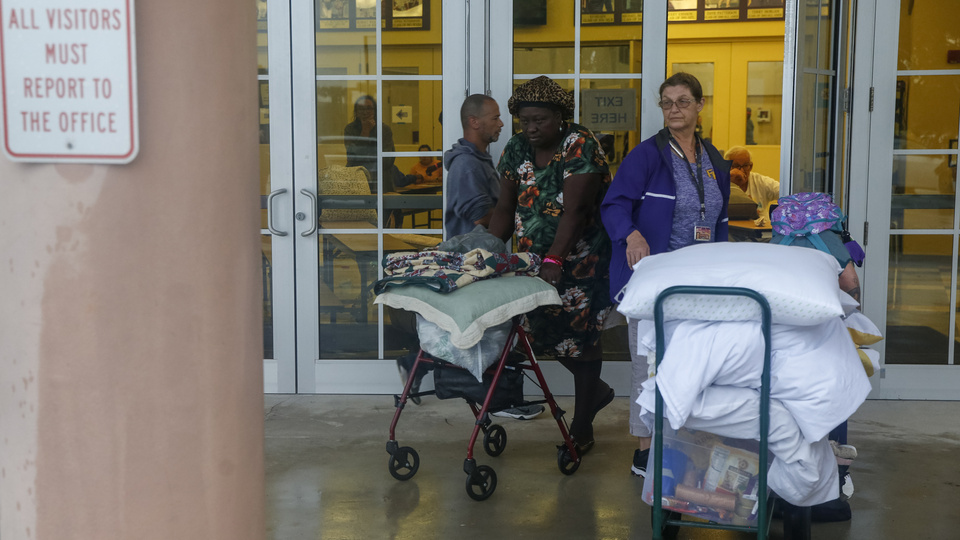 Dorian: miles de evacuados y cortes de energía | Mejora la situación en ...