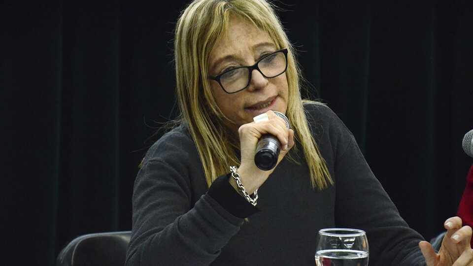 Las fake news en lalógica de la posverdad | Reportaje a la psicoanalista Nora Merlin, discípula ...