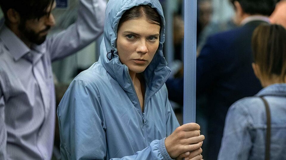 "The Rook es un mash-up de géneros" | Entrevista a la guionista Lisa ...