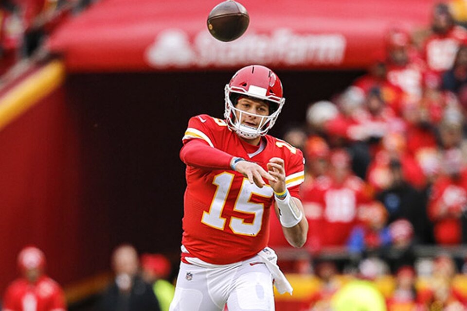 Quién es Pat Mahomes, la estrella que ganará 115.000 dólares por día ...