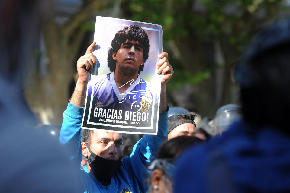 A dos años de la muerte de Diego Maradona: todos los homenajes al astro ...
