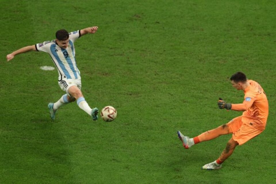 Video Así Fue El Gol De Julián Álvarez Que Puso 2 0 A Argentina Frente