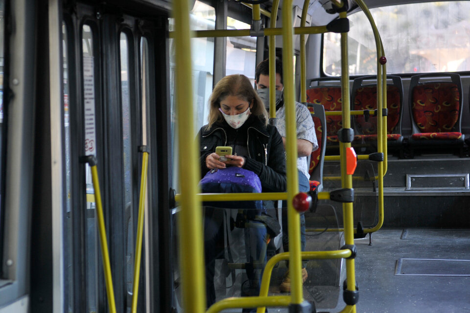 Quiénes pueden usar el transporte público desde el viernes | Los ... Quiénes pueden usar el transporte público desde el viernes | Los ...