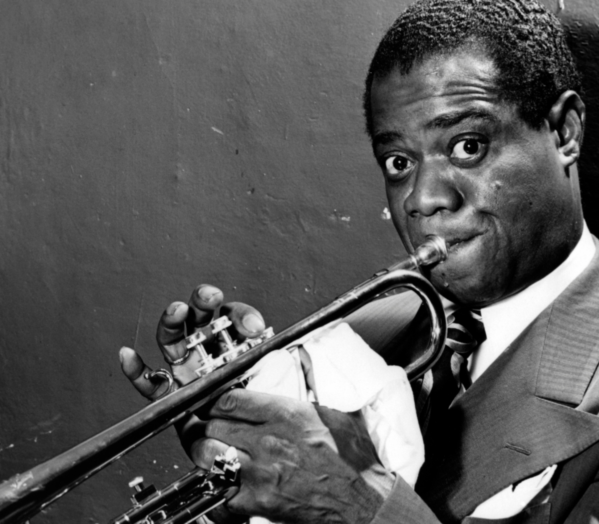 Louis Armstrong Tocando Corneta